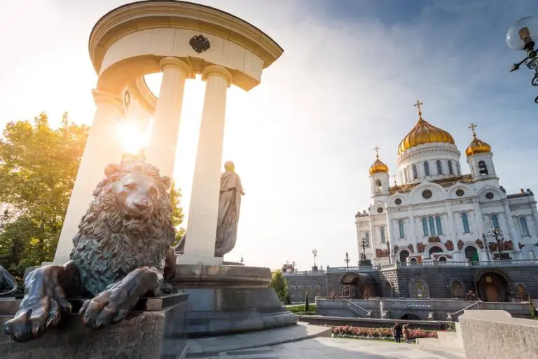 15 Amazing Reasons to Visit Moscow - Russia Travel Guides