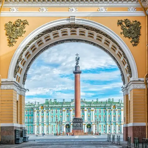 11 Day Tour of Moscow, St Petersburg & Golden Ring