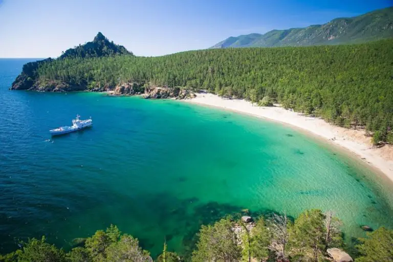 Lake Baikal Travel Guide - Top 10 Attractions Around Baikal